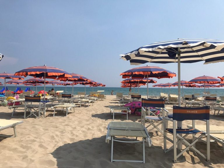 Vacanze a Ginosa Marina: cosa vedere e spiagge selvagge ed ...