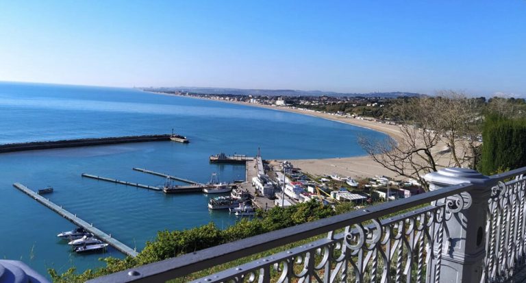 Vacanze relax a Marcelli di Numana: spiaggia e mare di uno dei gioielli ...