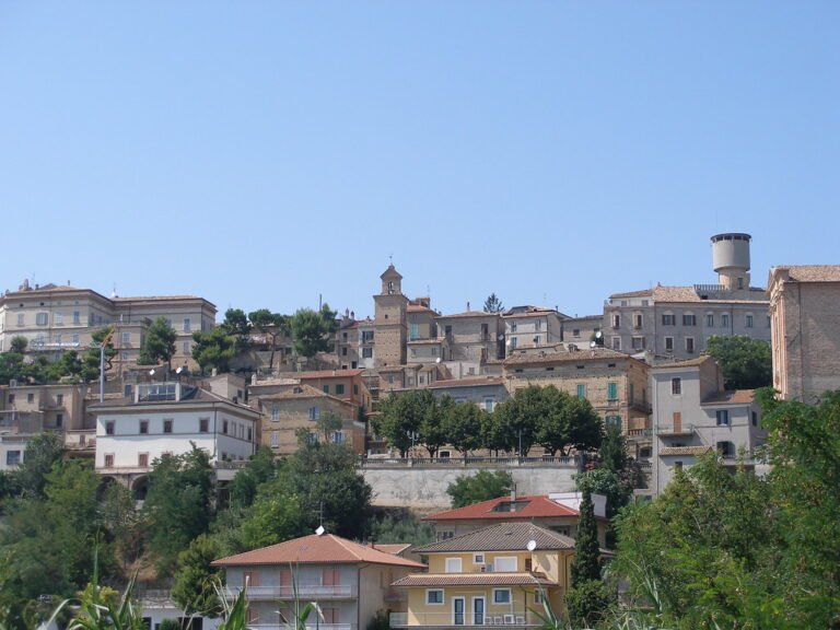 Visitare Colonnella: cosa vedere e cosa fare nella "Terrazza panoramica ...