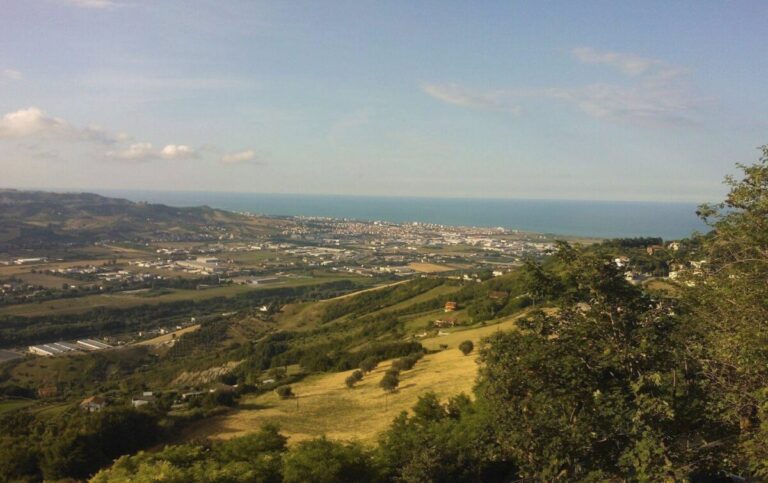 Visitare Colonnella: cosa vedere e cosa fare nella "Terrazza panoramica ...