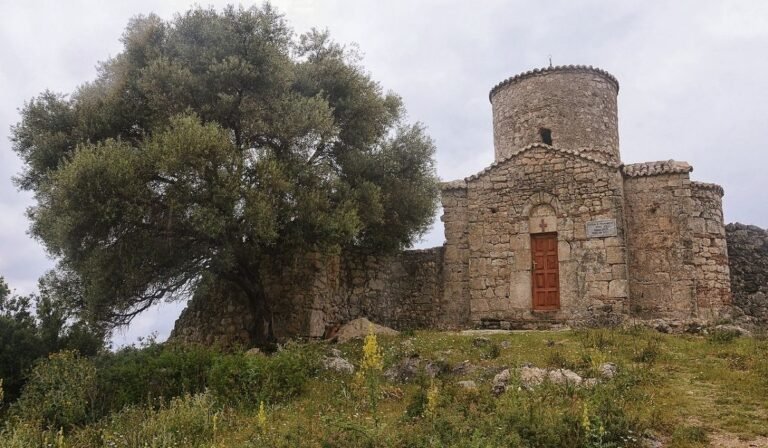 Vacanze a Valona: cosa vedere e cosa fare nella città più antica e ...