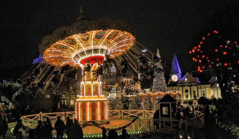 Natale e Capodanno nei migliori parchi divertimento d'Italia: scopri ...